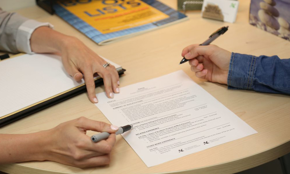 All you need to know to build an incredible resume | Content Hub