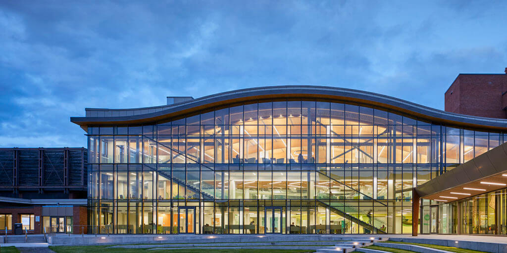 5 Questions to ask on a campus tour - Future Students