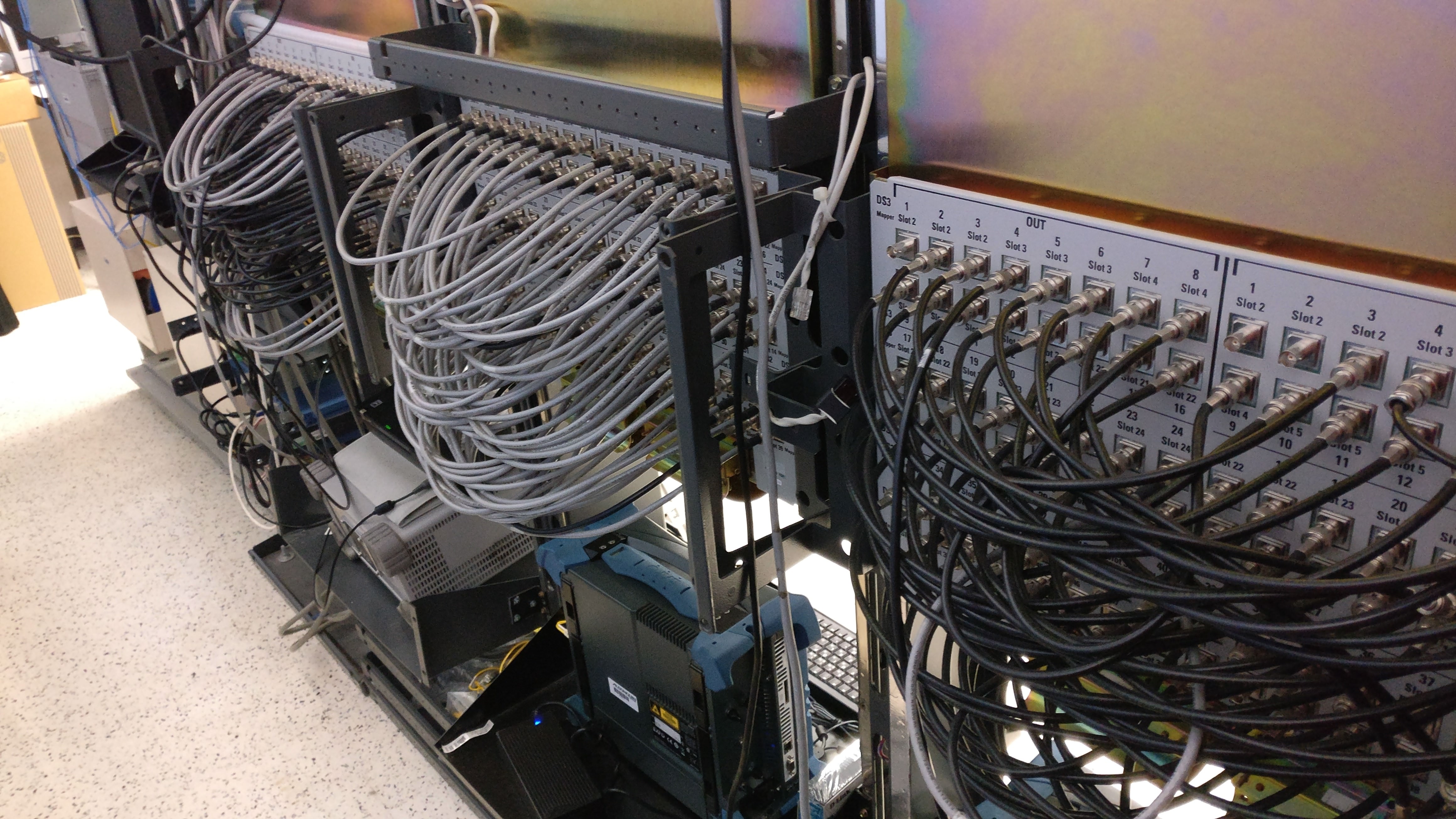 Photonics and Laser Technology - Optoelectronic Labs