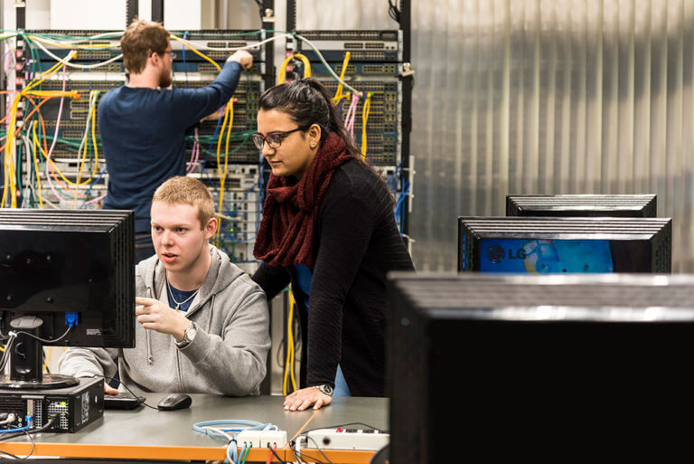 COMPUT~1 - School of Advanced Technology