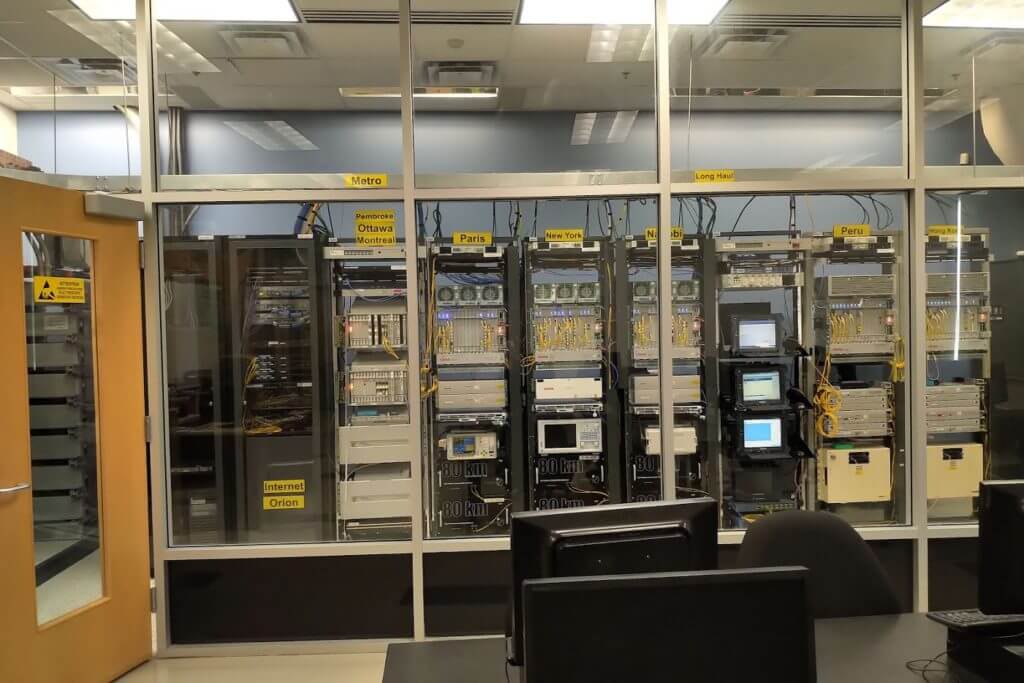 Photonics and Laser Technology - Optoelectronic Labs